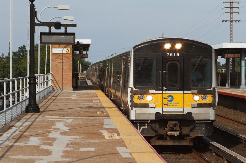 LIRR M7